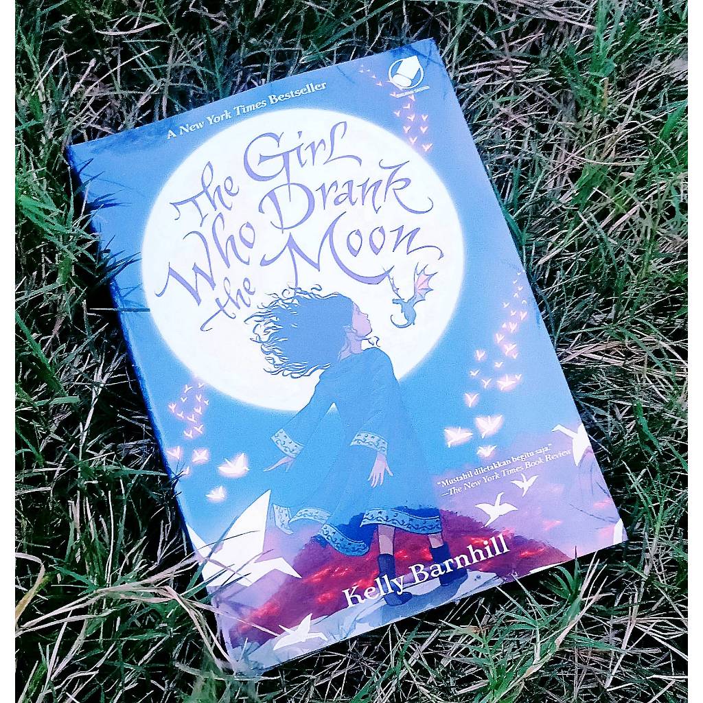 Jual Bahasa Indonesia Buku The Girl who drank the Moon By Kelly ...