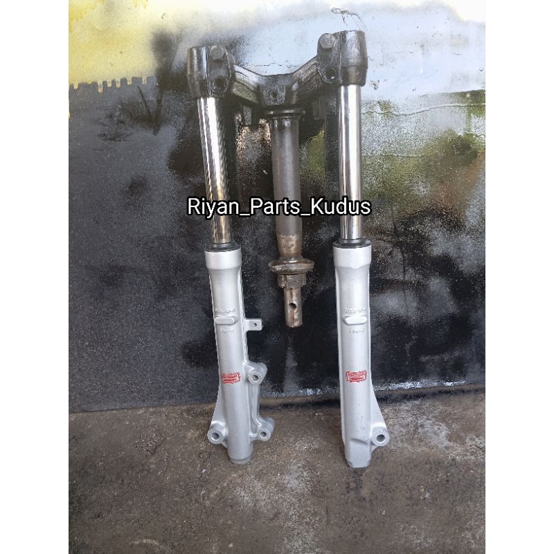 Jual shok depan shock depan set t suzuki smash titan original | Shopee ...