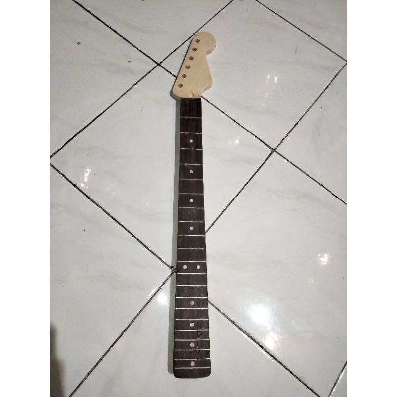Jual Neck gitar listrik fender stratocaster | Shopee Indonesia