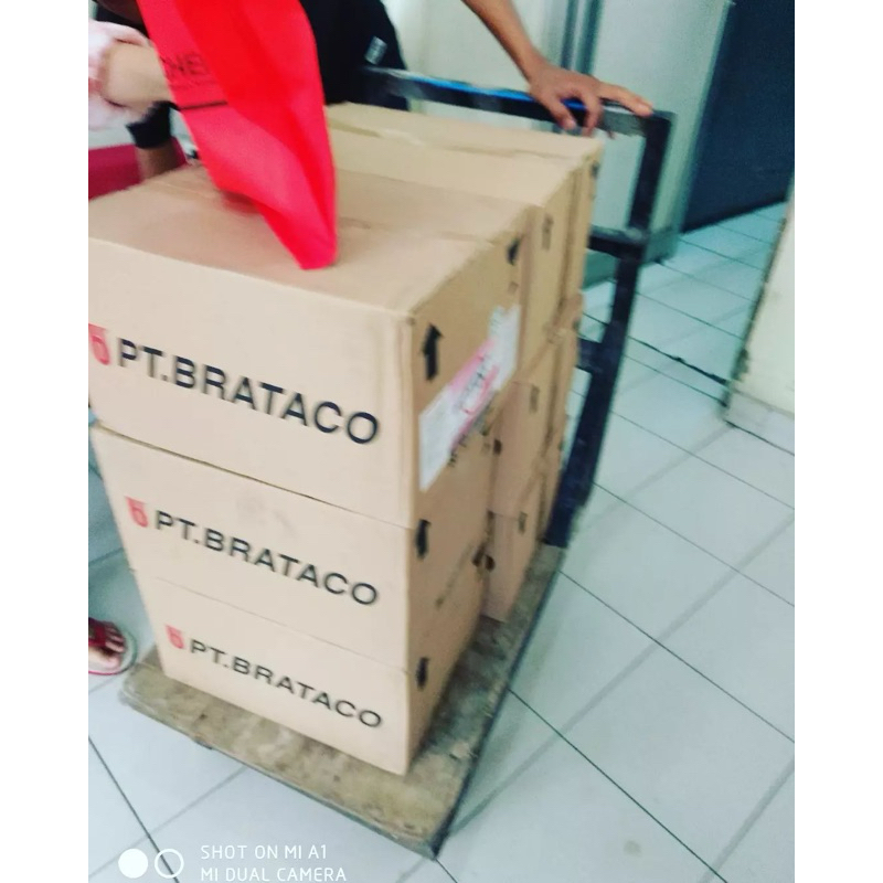 Jual Silicon Emulsi BRATACHEM - Silicon Untuk Semir Ban Dan Body Hitam ...