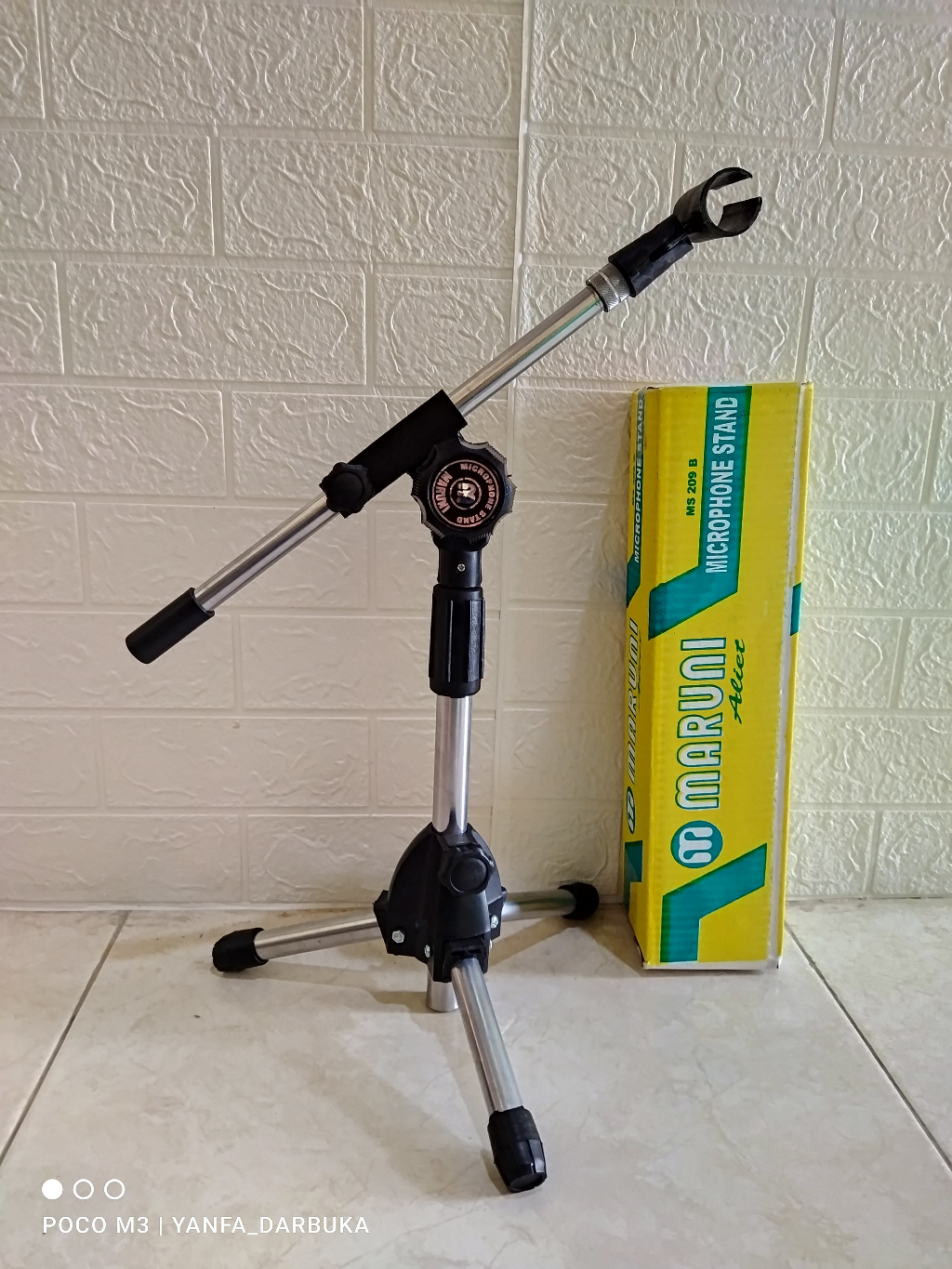 Jual Stand Microphone Maruni Silver Hitam + Holder Mic Stand Microphone ...