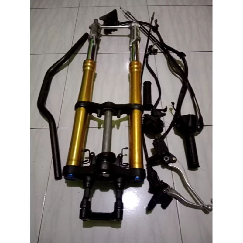 Jual Shock Shok Depan Plus Segitiga Honda New CB cbr 150r v4 original ...