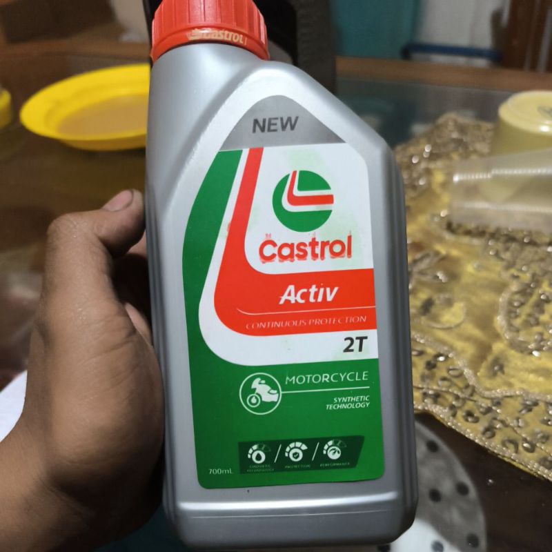 Jual oli samping castrol 2t kemasan 700 ml untuk campuran bahan bakar ...