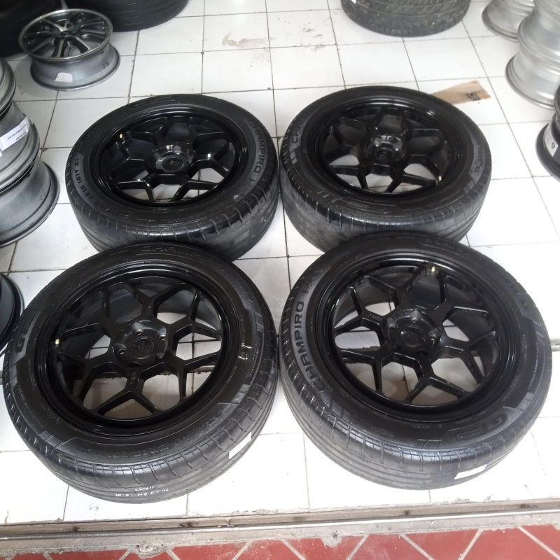 Jual VELG MOBIL BEKAS HSR GRY R18 PCD 5X114,3 PLUS BAN 235 50 R18 | Shopee Indonesia