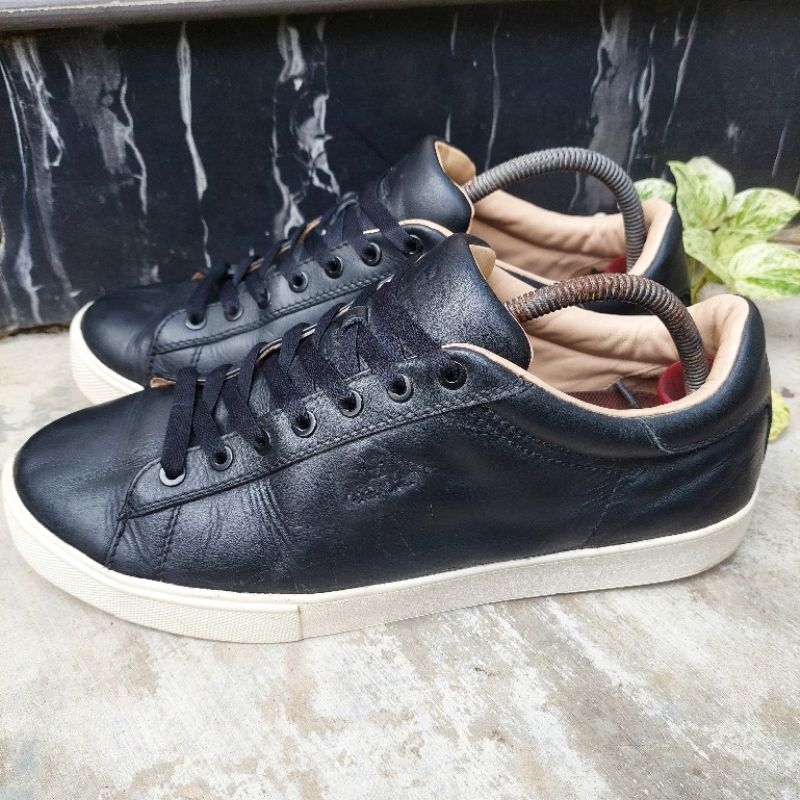 Jual sepatu sneakers second merk aigner size 42(28cm) | Shopee Indonesia