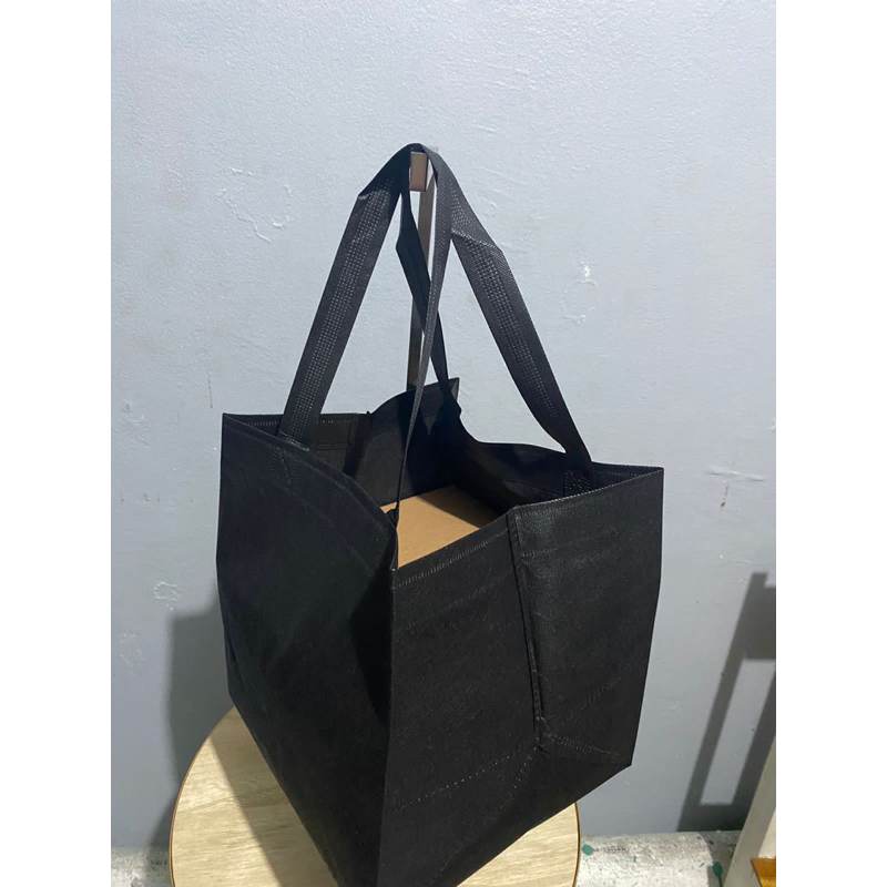 Jual TERMURAH!! (ISI 1 LUSIN) TAS HAJATAN SPUNBOND 22x22 CM TINGGI 28 CM / TAS HAJATAN / TAS ...