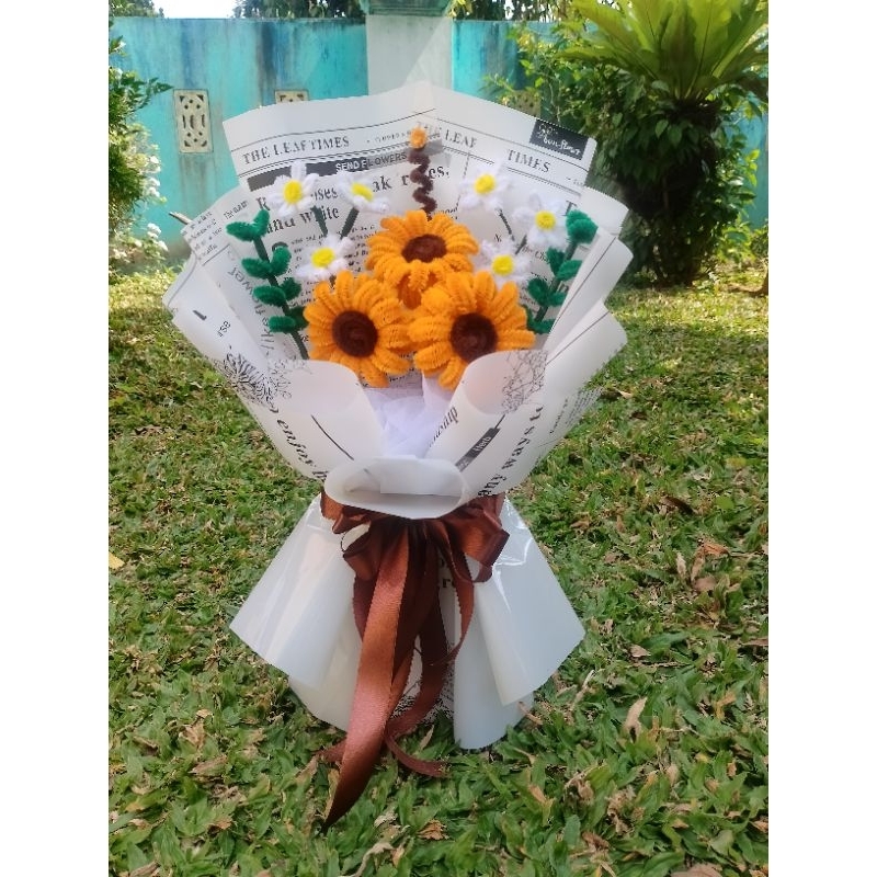 Jual Buket Kawat Bulu / Buket Wisuda / sunflower | Shopee Indonesia