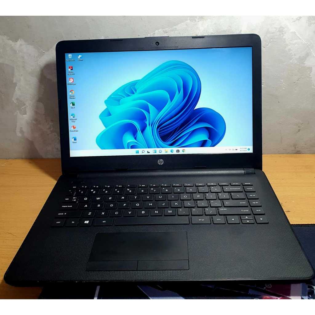 Jual laptop Hp 14 Core i3 6006U dobel vga r5 2gb editing game mulus ...