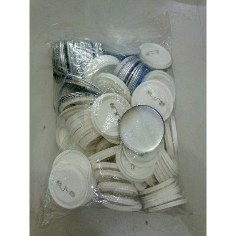 Jual Bahan pin lengkap dengan mika dan kaleng per 100 | Shopee Indonesia