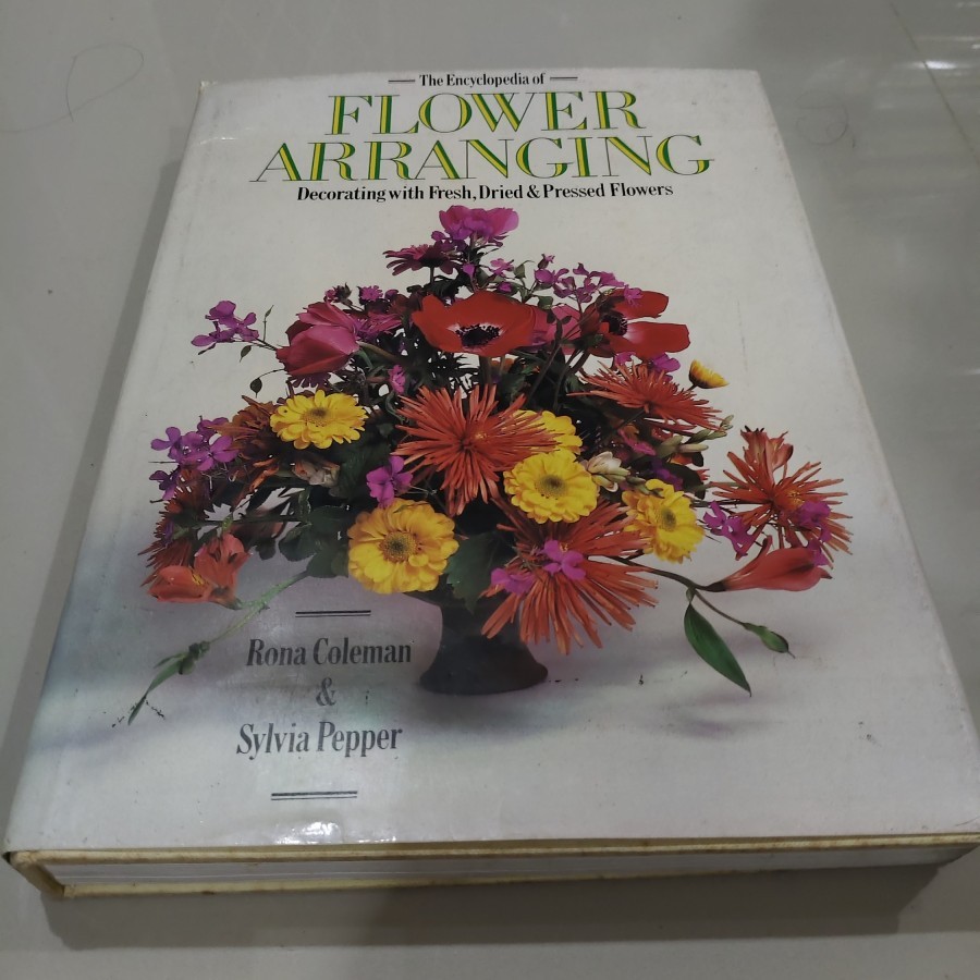 Jual Buku The Encyclopedia of Flower Arranging | Shopee Indonesia