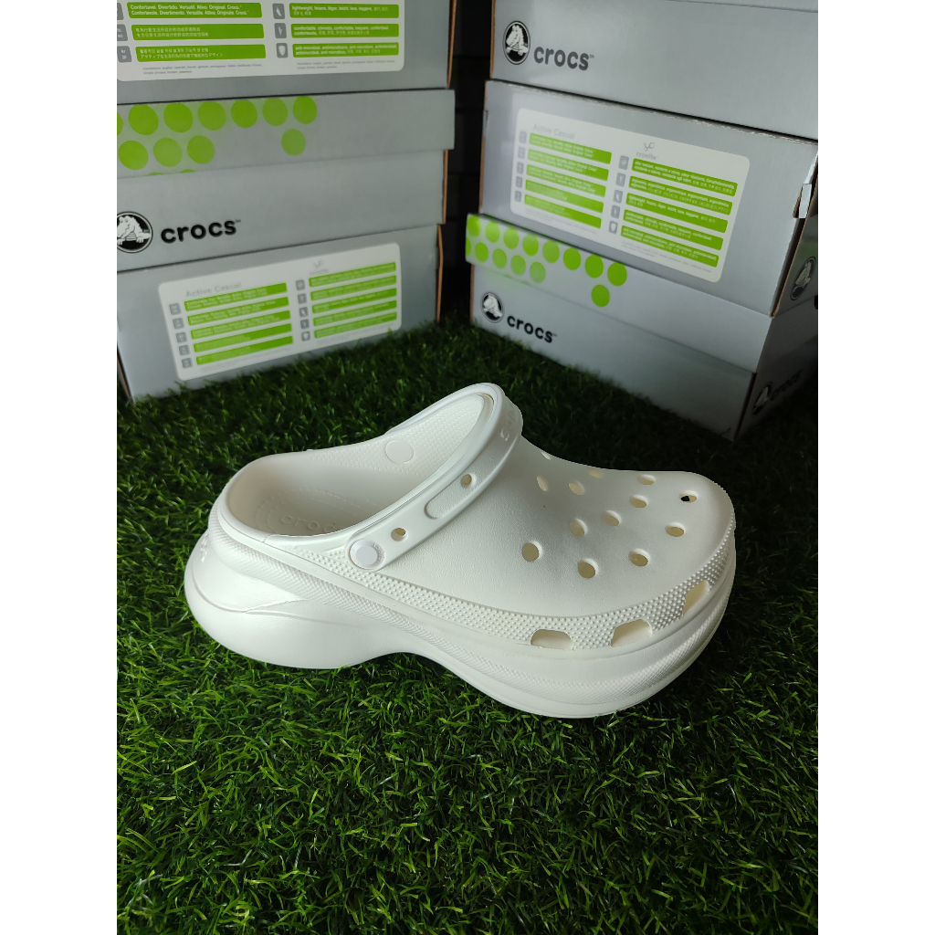 Jual SANDAL / SENDAL CROCS ORIGINAL BAE CLOG FREE JIBBITZ | Shopee ...