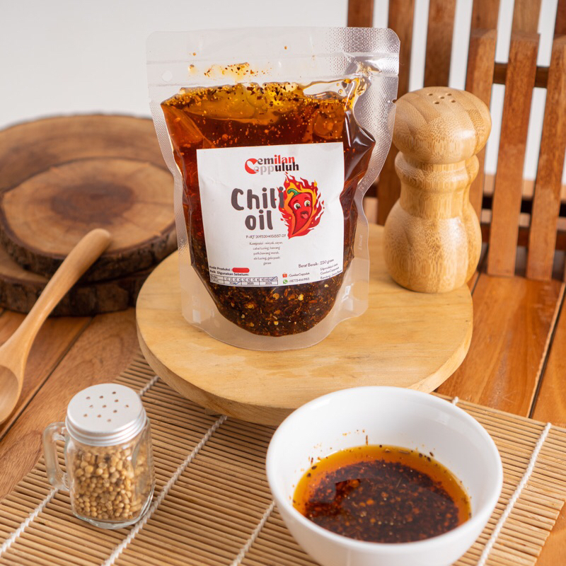 Jual CHILI OIL EBI (Chinese) 100% HALAL - MINYAK CABAI HOMEMADE KEMASAN SACHET 500gr HALAL 100% ...