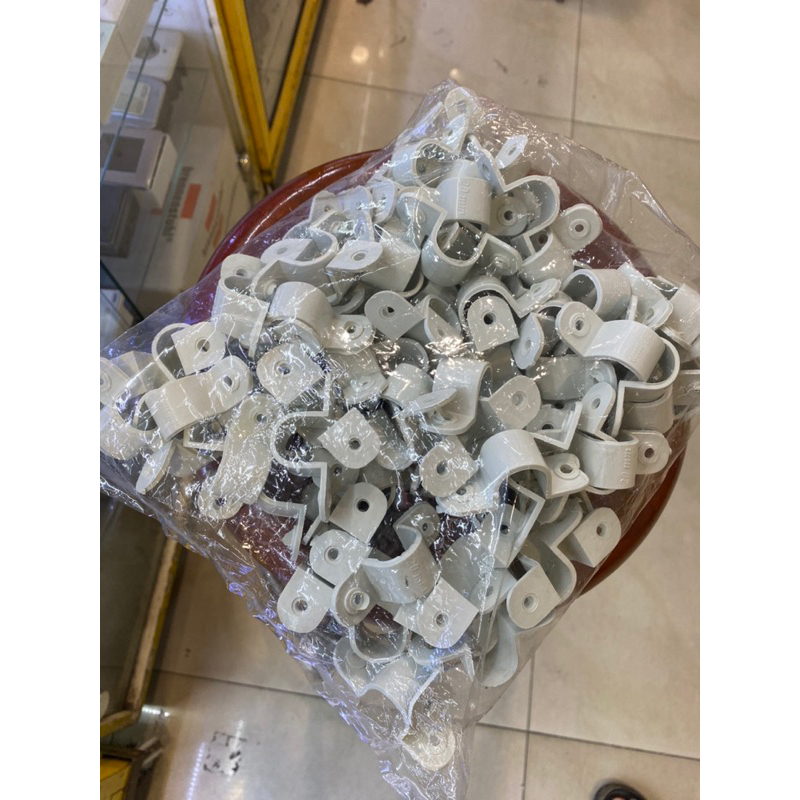 Jual Klem Pipa Conduit PVC 20MM 20 MM Putih Polos Isi 100 | Shopee ...
