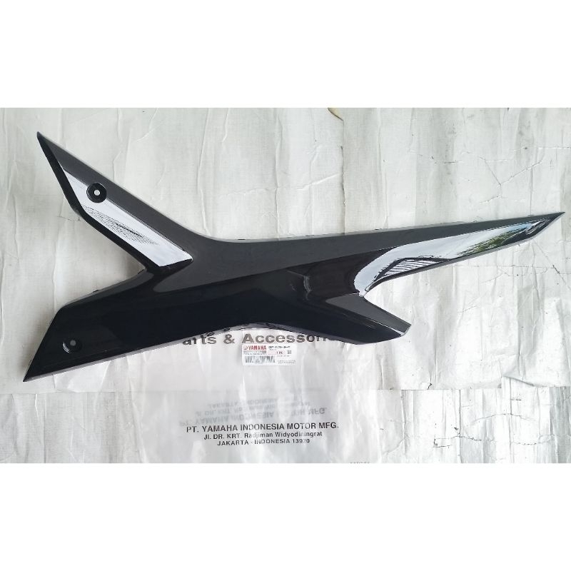 Jual Cover Side Delta Box Kiri New Aerox 155 Hitam Metalic ORIGINAL ...