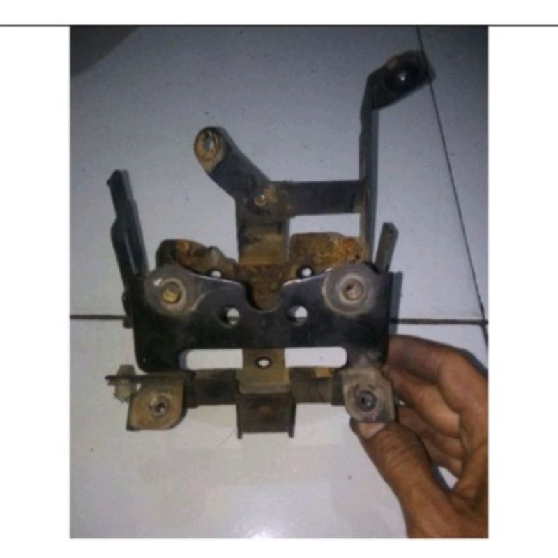 Jual Breket panel dudukan aki box besi aki honda vario old lama vario ...