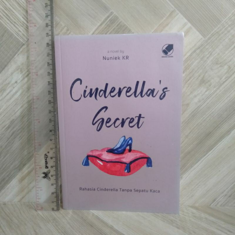 Jual NOVEL ORIGINAL Cinderella's Secret By Nuniek KR | Shopee Indonesia