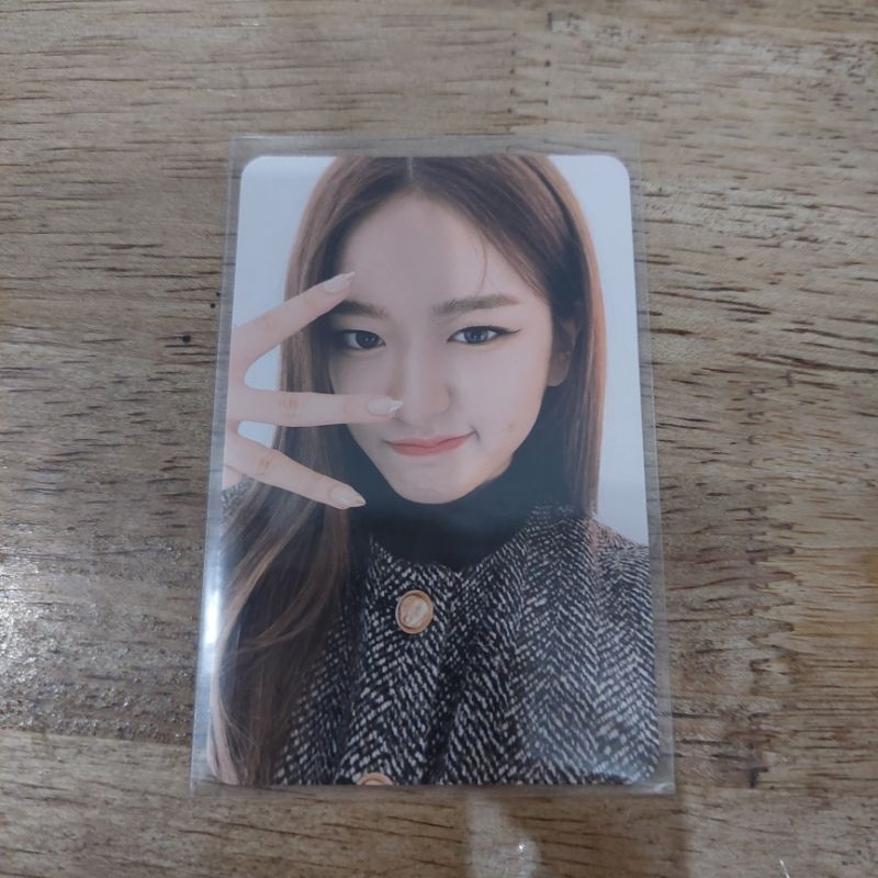 Jual Photocard an yujin album eleven ver 2 red ive official | Shopee ...