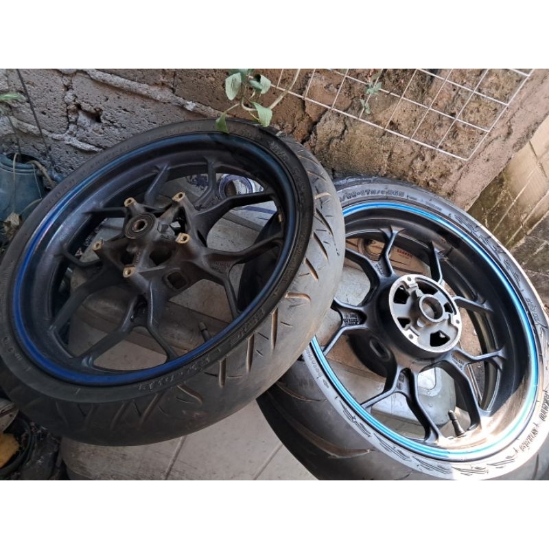 Jual Velg yamaha r25 r 25 mt25 mt 25 pelek racing palang original ori ...