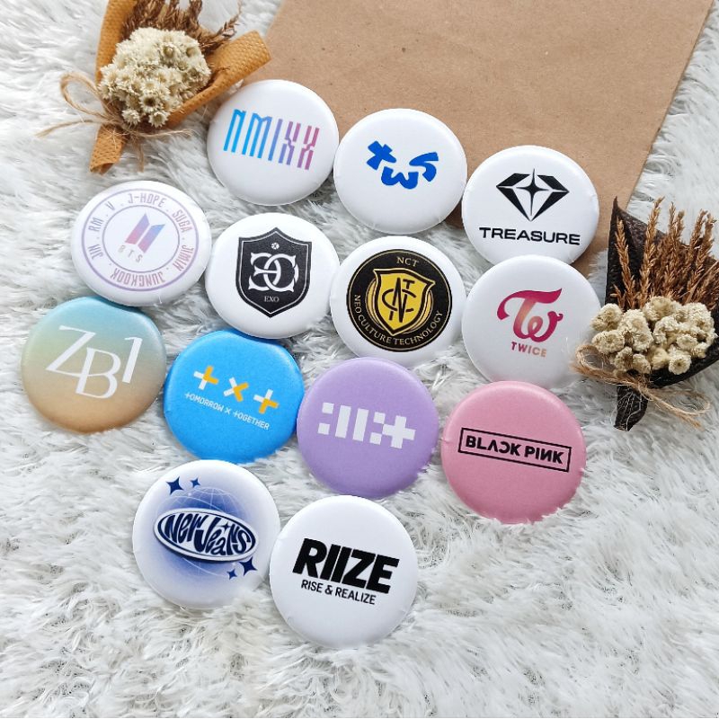 Jual Pin Ganci Logo Kpop | Pin Doff 44mm | Pin Kpop | Ganci logo Kpop | Shopee Indonesia