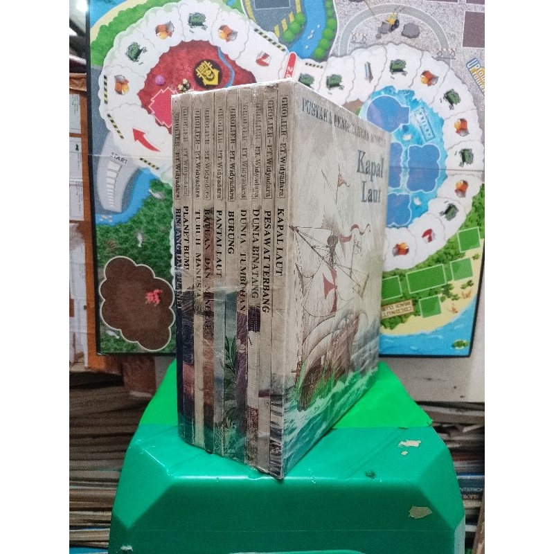 Jual Buku pustaka pengetahuan modern lengkap satu set 1 - 10 grolier ...