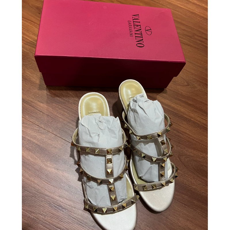 Jual Valentino Heels | Shopee Indonesia