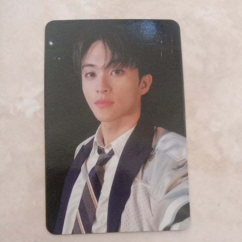 Jual Official PC Mark Lee ISTJ Album | Shopee Indonesia