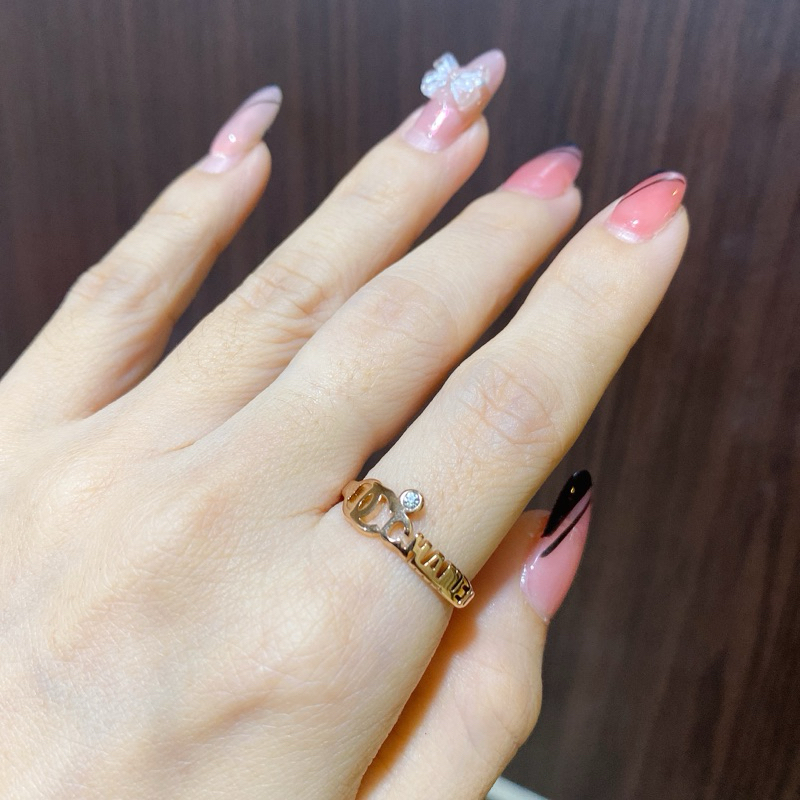 Jual cincin titanium gold huruf diamond merek | Shopee Indonesia