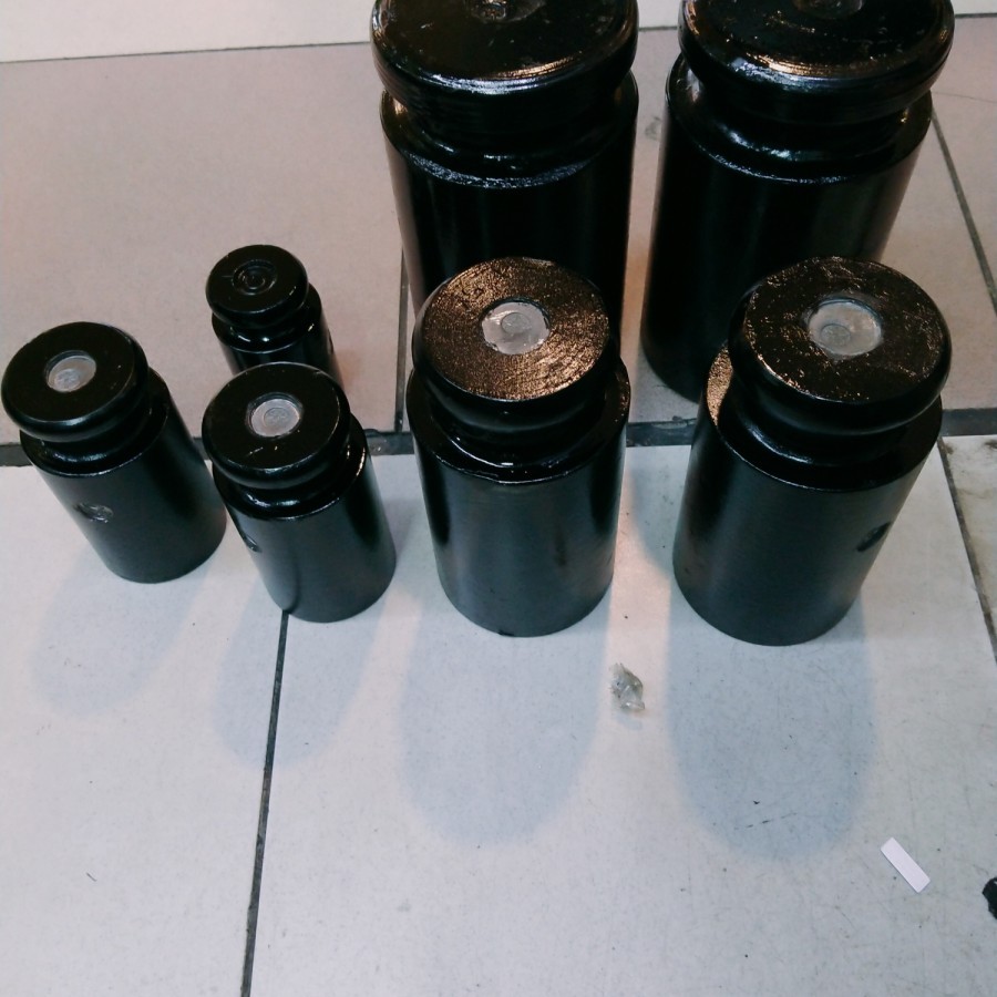 Jual PEMBERAT TIMBANGAN BATU BESI COR 1KG BANDUL TIMBANGAN 1KG BESI COR ...