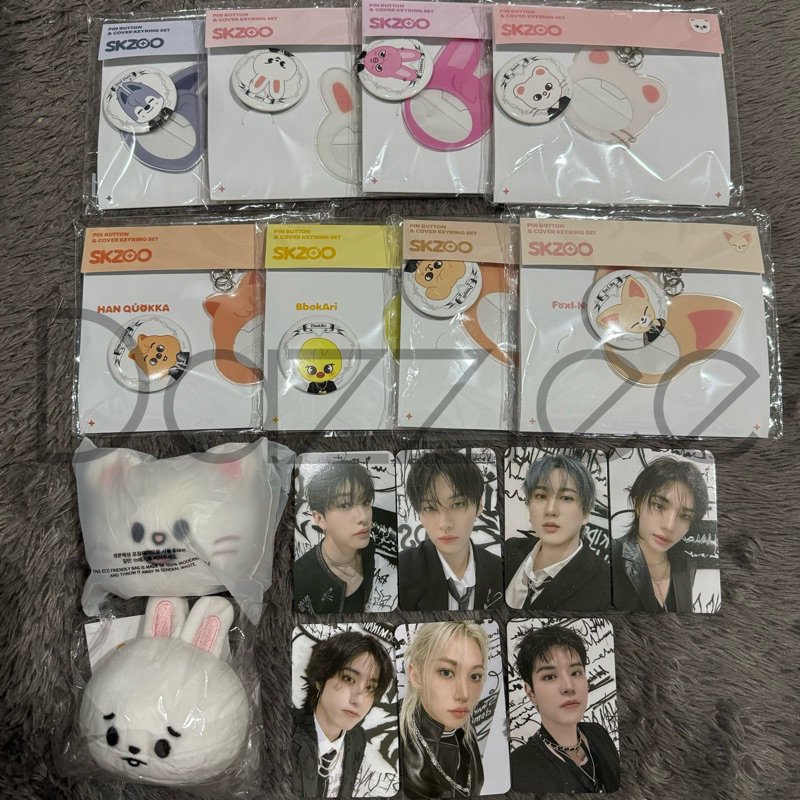 Jual Stray kids dominATE pop-up cafe official merch skzoo pin button ...