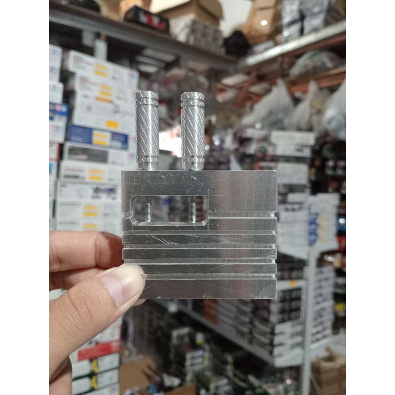 Jual ALAT PELURUS AS TAMIYA / SHAFT CHECKER / ALAT CEK KELURUSAN AS ...