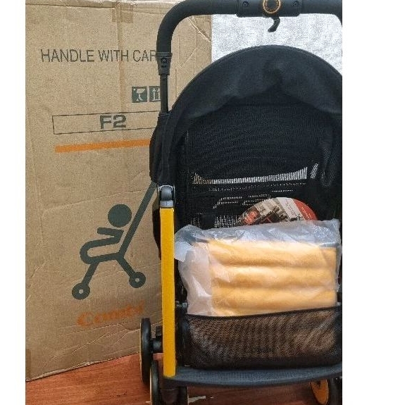 Jual Combi Stroller F2 AB 240 Yellow (bs nego harga) | Shopee Indonesia