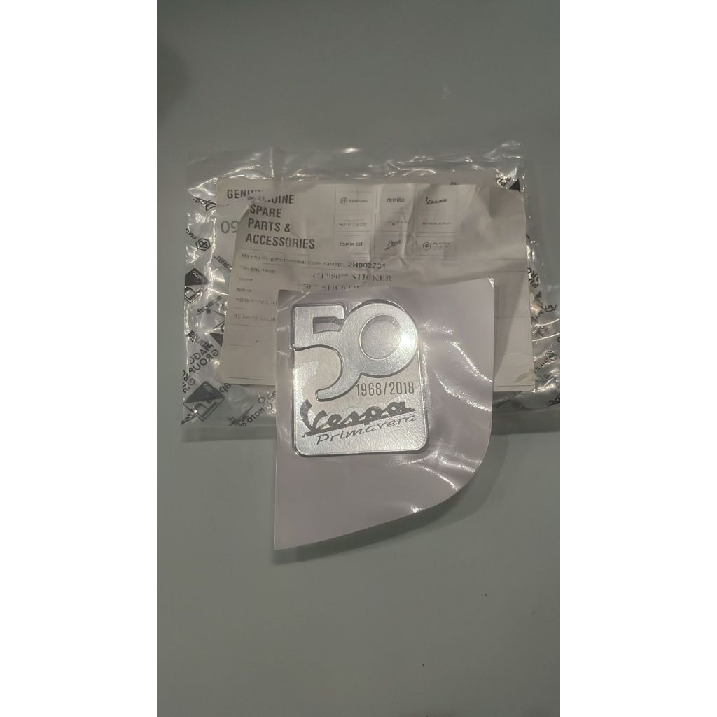 Jual Sparepart Vespa Emblem Sticker 50th Primavera Original | Shopee ...