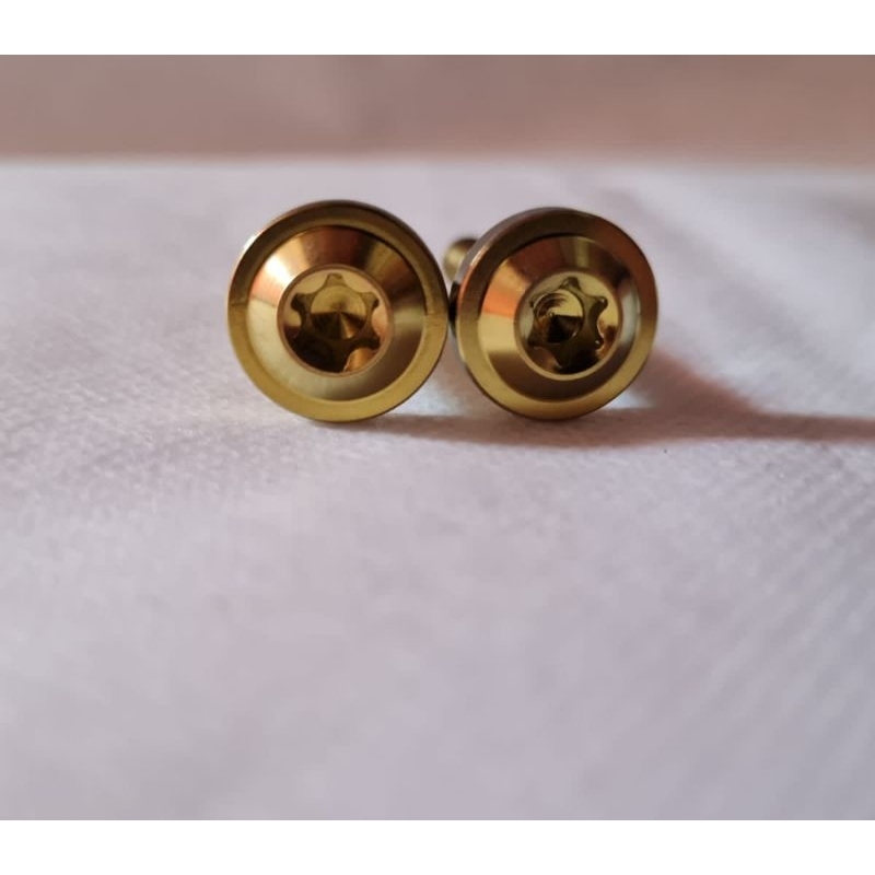 Jual baut cover radiator titanium GR5 vario150,vario160 made in vietnam ...