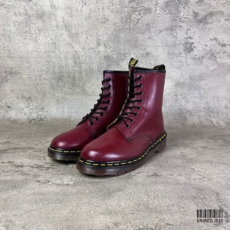 Jual Dr. Martens 1460 Cherry Red 2nd/Ex-Display | Shopee Indonesia