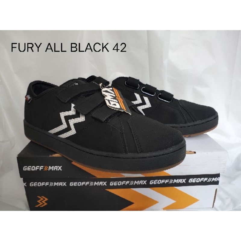 Jual geoff max furry all black | Shopee Indonesia