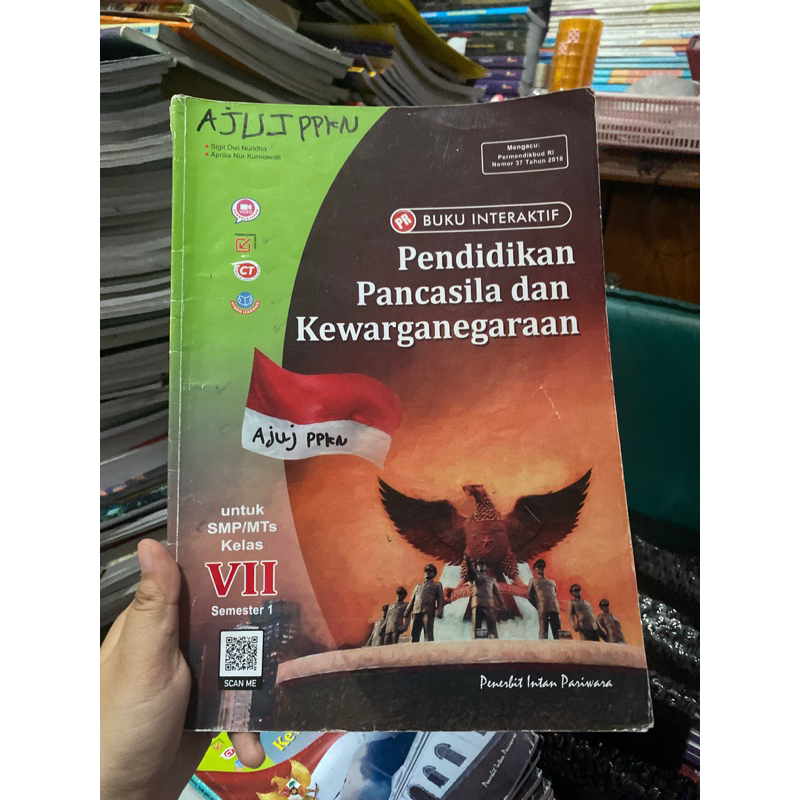 Jual PR buku interaktif Pendidikan Pancasila dan kewarganegaraan SMP Kelas VII semester 1 ...