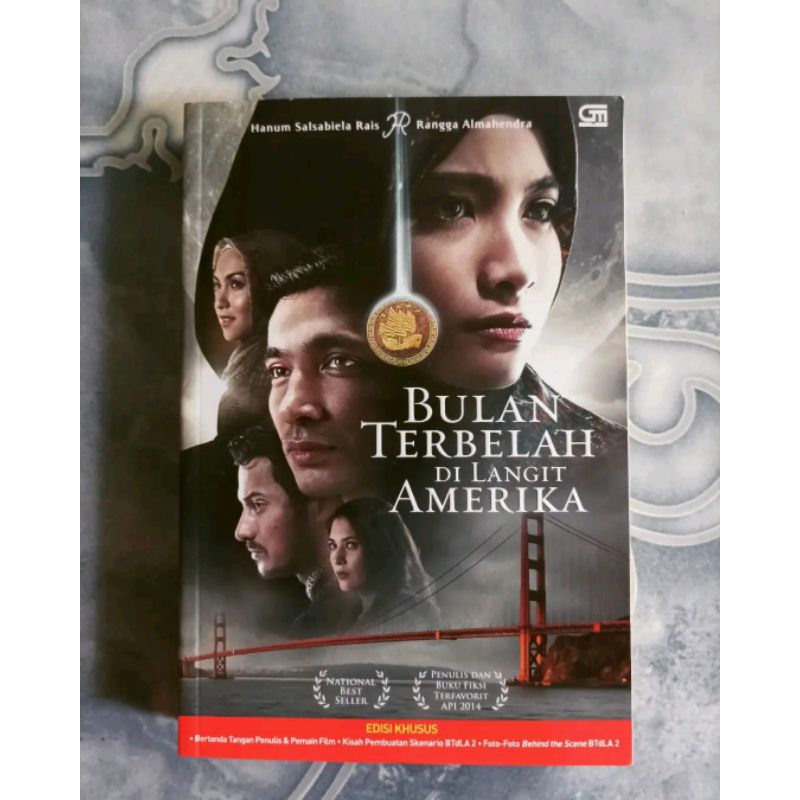 Jual Original Edisi Khusus Bertanda Tangan Bulan Terbelah di Langit Amerika | Shopee Indonesia