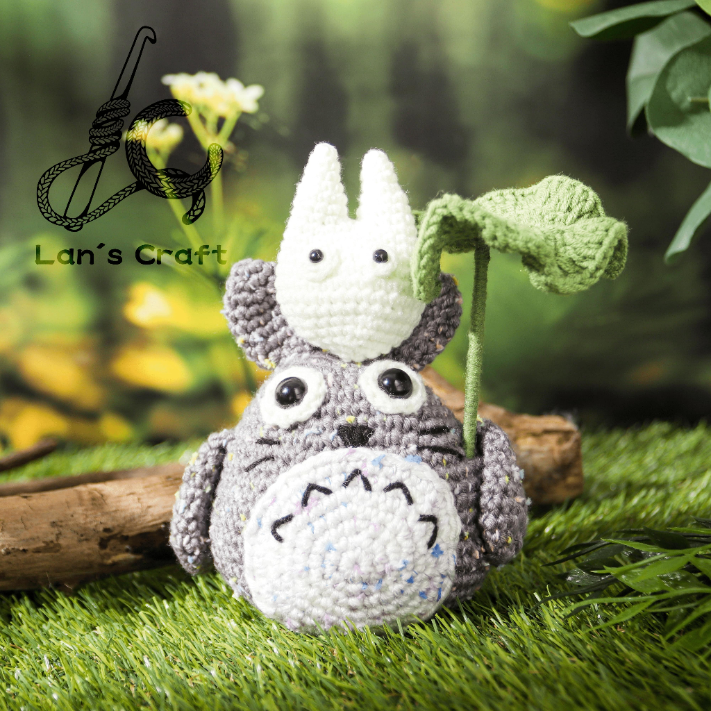 Jual Boneka Crochet Rajut Totoro Ghibli dengan Daun Lotus | Shopee ...