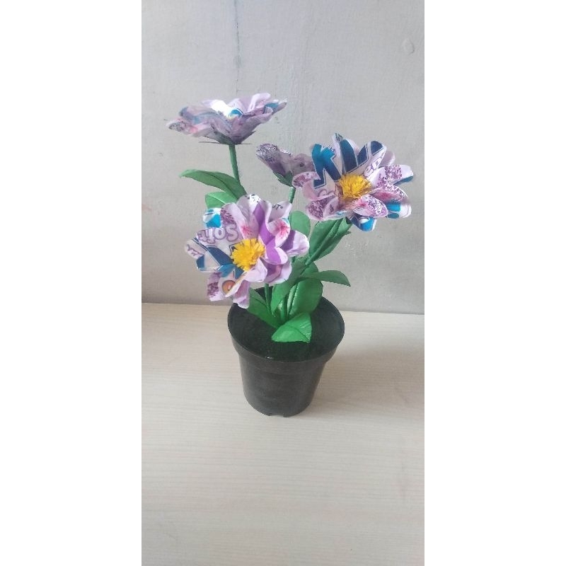 Jual Prakarya kerajinan bunga daur ulang plastik bungkus deterjen ...