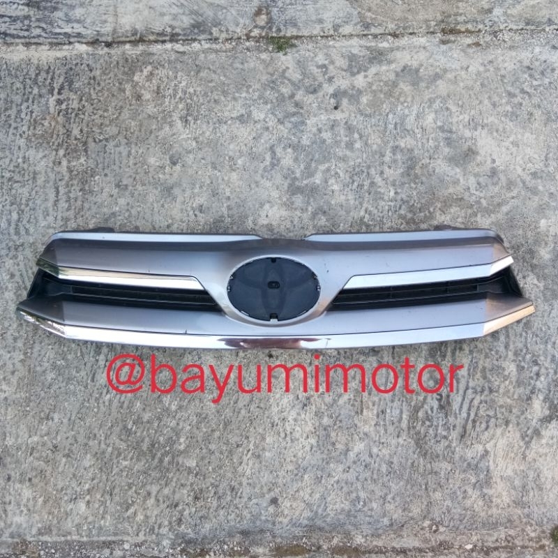 Jual Base grill toyota innova reborn 2016-2020 ORIGINAL | Shopee Indonesia