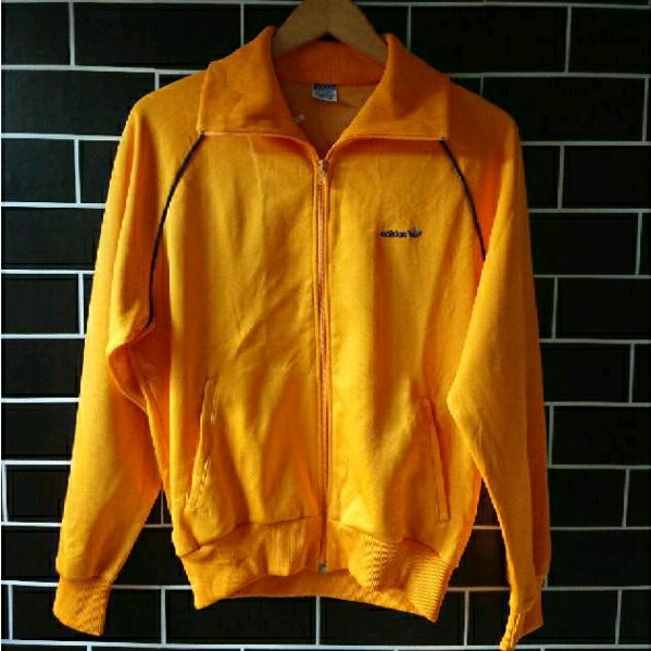 Jual Adidas Tracktop Jacket Kuning | Shopee Indonesia