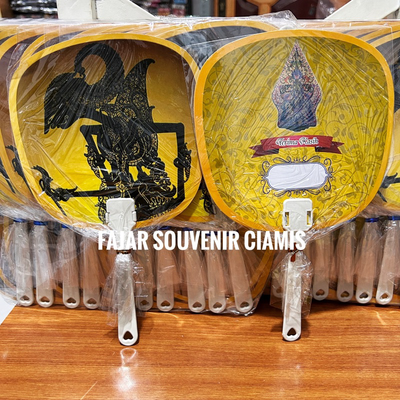 Jual 1 pack 50 pcs souvenir pernikahan kipas wayang kemas plastik ...
