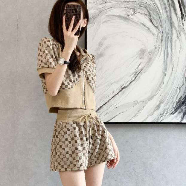 Jual Luxcy Marsha Oneset Short Sleeve Crop Top Jacket With Zipper and ...