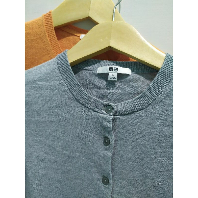 Jual UNIQLO Obral Cardi knit branded di bawah 50k | Shopee Indonesia