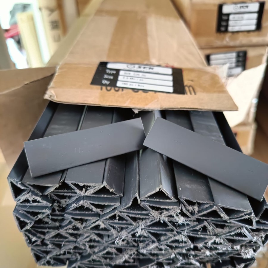 Jual Corner bead C20(2,5m)(Black)Plastic chamfer PVC fillet sudutan ...