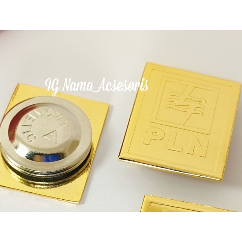 Jual (ready stok) pin custom logo PLN premium lapis emas gold(bisa ...