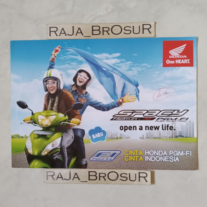 Jual Poster brosur katalog flyer Honda Spacy Helm In AT PGM FI Injeksi ...
