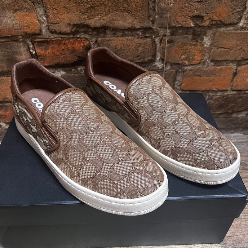 Jual Sepatu Coach C4393 Wells Signature Slip On Khaki Saddle (New in ...