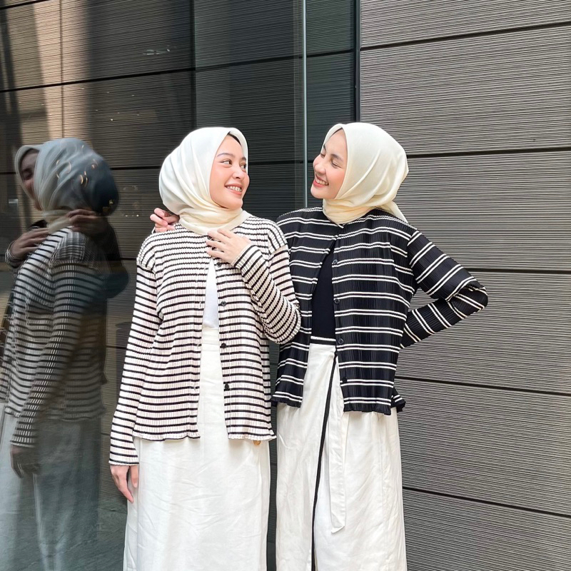 Jual NAMI PLEATS CARDI BY BOONAA | Shopee Indonesia