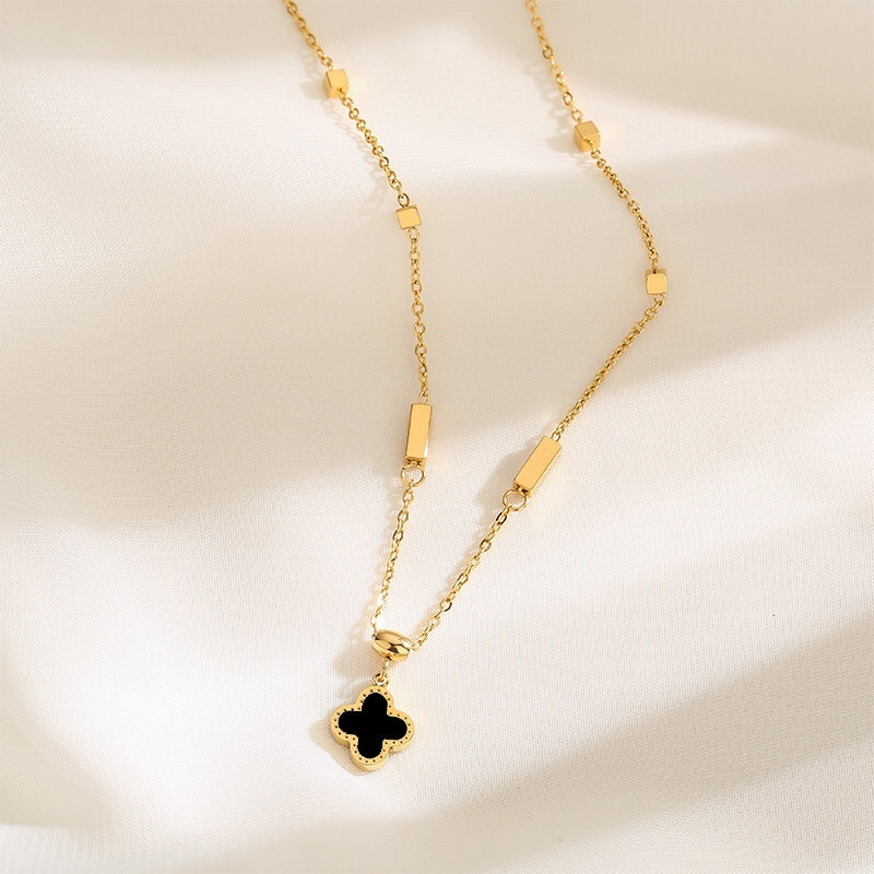 Jual Kalung Titanium Wanita Anti Karat Asi Liontin Bunga Semanggi ...